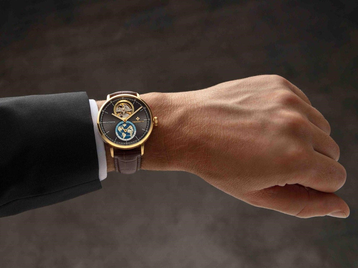 Where Should a Watch Be Worn, On the Left or Right Hand?– Tufina Official